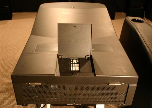 Zenith 1200 (Barco Cine 8 Onyx) projector with extras For Sale - Canuck ...